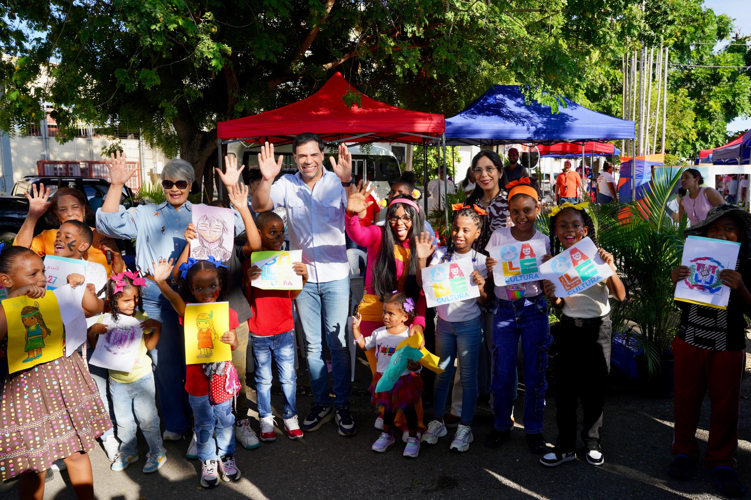 Ministerio de Cultura - Calle Cultura recibe al ministro Roberto Ángel ...